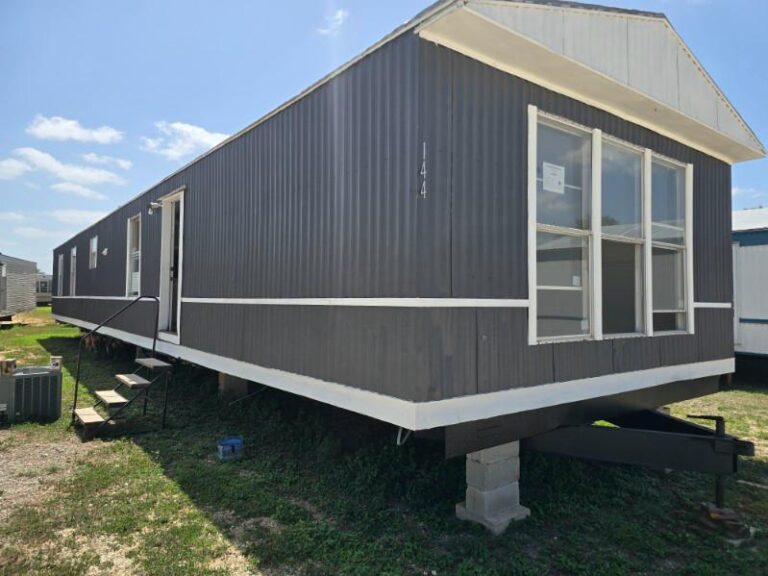 1996 Fleetwood 2 Bedroom, 2 Bathroom 16×66 Manufactured Home ...